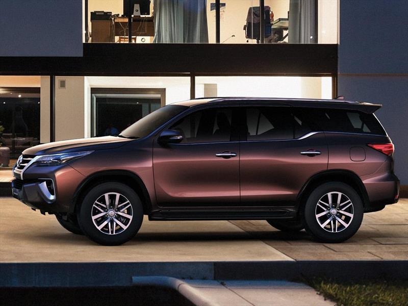 Autos Nuevos - Toyota - Precios SW4