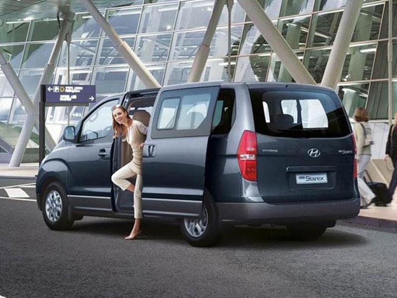 Hyundai H1 Minibus GLS 2.5L Di (2015)