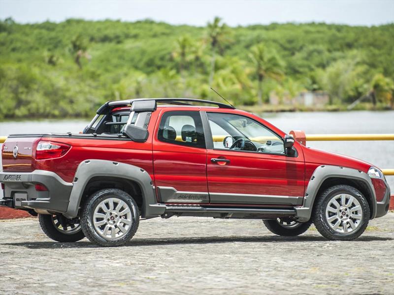 Fiat Strada Adventure 1.6 Cabina Doble 3 Puertas (2015)